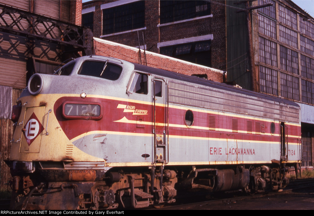 EL F7A #7124 - Erie Lackawanna